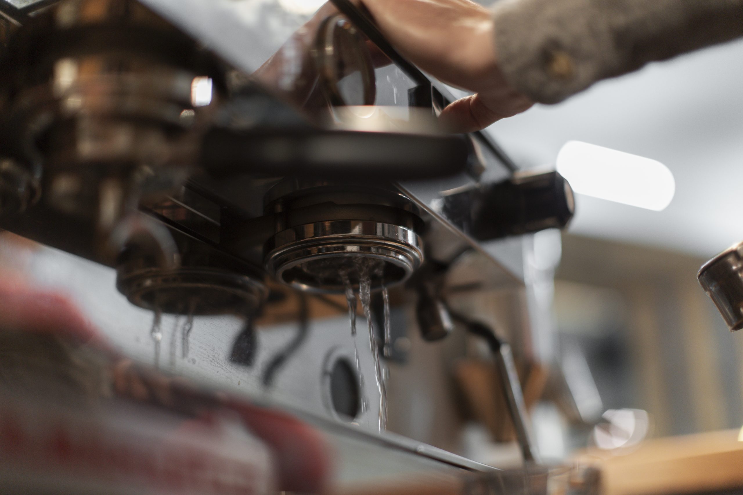 Cara Perawatan Mesin Espresso Rutin Bagi Cafe untuk Menjaga Mesin Kopi ...